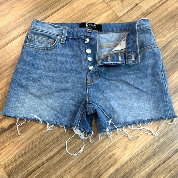 DTLA Jeans | Shorts | Dtla Jeans High Rise Button Fly Shorts 26 | Poshmark
